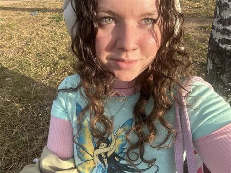A Pale Girl That Loves The Sun R Palebeauties