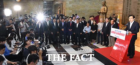 Tf주간政談 대선 출마 선언 방불케한 황교안의 대국민담화 정치 기사 더팩트