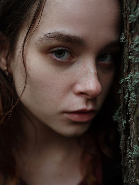 Download Wallpaper Girl Freckles Curls Aleks Five Section Girls In