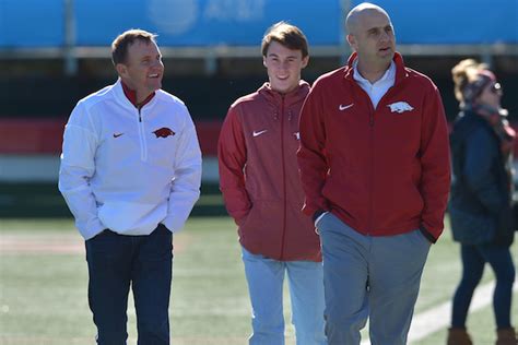 Wholehogsports Texas O Lineman Flips Commitment From Smu To Hogs