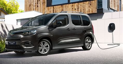 Toyota Proace City Electric Debuts With Ps And Up To Km Ev Range Panel Van Or People