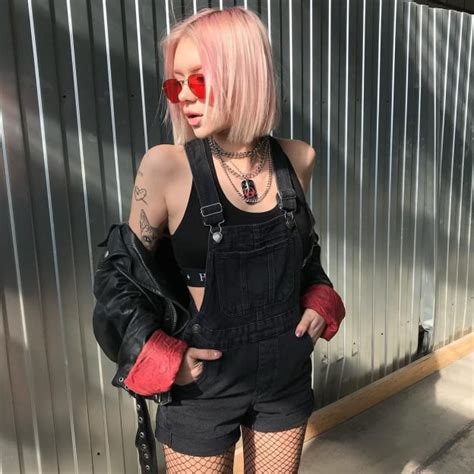 Милейшая девушка в панк роке — Алина Олешева барабанщица «Кис кис