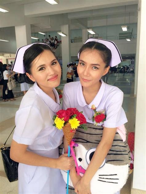 Nggak Bikin Batal Puasa Intip Suster Cantik Yang Dipaksa Resign Karena