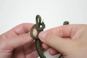 DIY Single Strand Knot And Loop Paracord Bracelet Step By Step