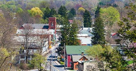 13 Lesser Known Upstate New York Towns To Visit Purewow