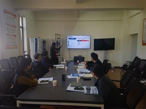 马文会到理工学院召开调研座谈会 普洱学院理工学院