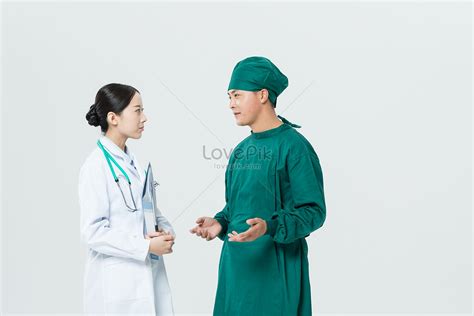 醫生和護士討論圖片素材 圖片尺寸6720 × 4480px 高清圖案501081066