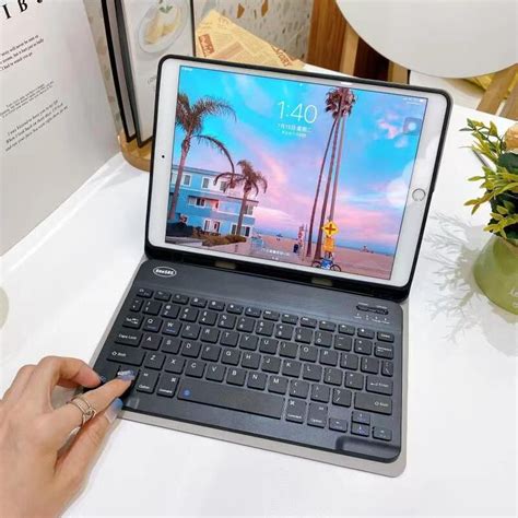 Keyboard คีย์บอร์ดbluetooth สำหรับipad แท็บเล็ต โทรศัพท์มือถือ ใช้่ได้ทุกรุ่น เมาส์ไร้สาย เชื่อม