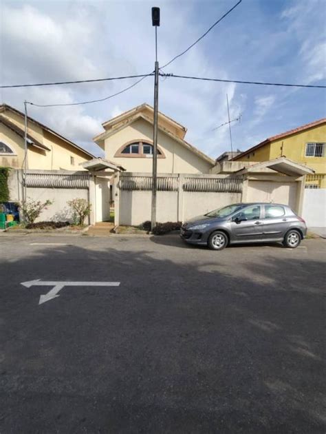 En Vente COCODY Angré 8 ème tranche Citée ARCADES Duplex 7 piè