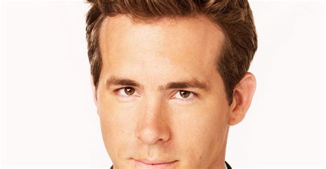 1920x1000 Resolution Ryan Reynolds Face Actor 1920x1000 Resolution