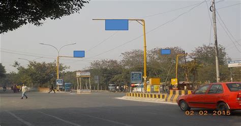 Hoardings In Traffic Signal At Sector 11 56 Dhawal Giri Noida Npa 129