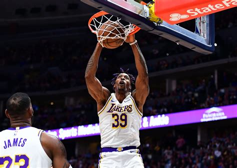 Kobe Bryant Dunking On Lebron James