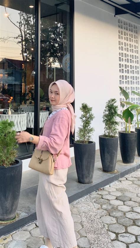 Pin Oleh Vania Di Outfits Pakaian Sweater Orang Cantik Gaya Model