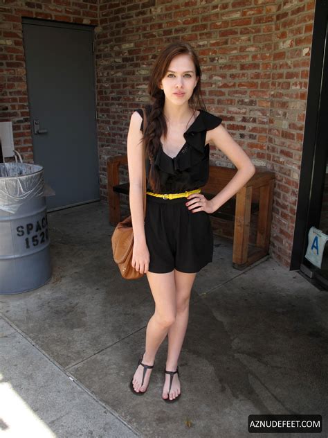 Elizabeth Mclaughlin Feet Aznudefeet