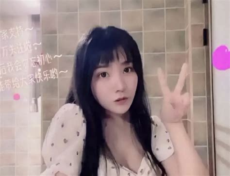 小团团正式回归复播，第一件事就是嘲讽网友，造谣自己被判8年