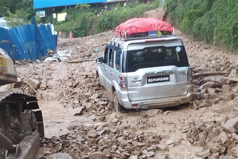 नागढुंगामा पन्छाउन थालियो लेदोसहितको पहिरो सेतोपाटी संवाददाता
