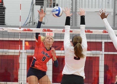 Wild Third Set Win Carries Ole Miss Volleyball To 3 1 Victory Over