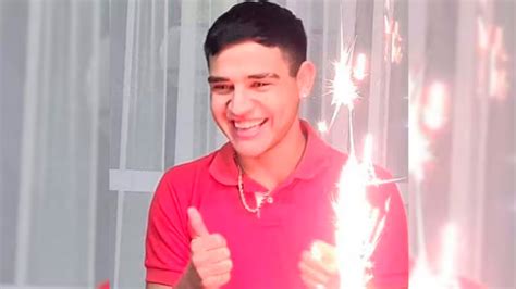 Una Pareja Fue Captada Mientras Robaba Un Veh Culo Y Termin Detenida Canal C