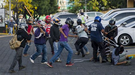 Represión en Nicaragua grupos de choque del gobierno de Daniel Ortega golpearon a manifestantes