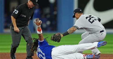 Yankees Beat Blue Jays 5 2 Clinch Al East Title Globalnewsca