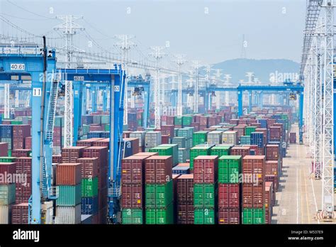 Container stack -Fotos und -Bildmaterial in hoher Auflösung – Alamy