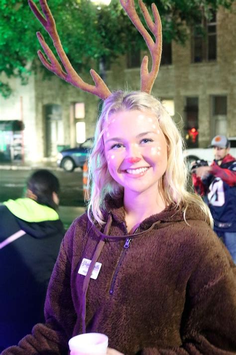 3 Holly Jolly Christmas 2022 The Flash Today Erath County