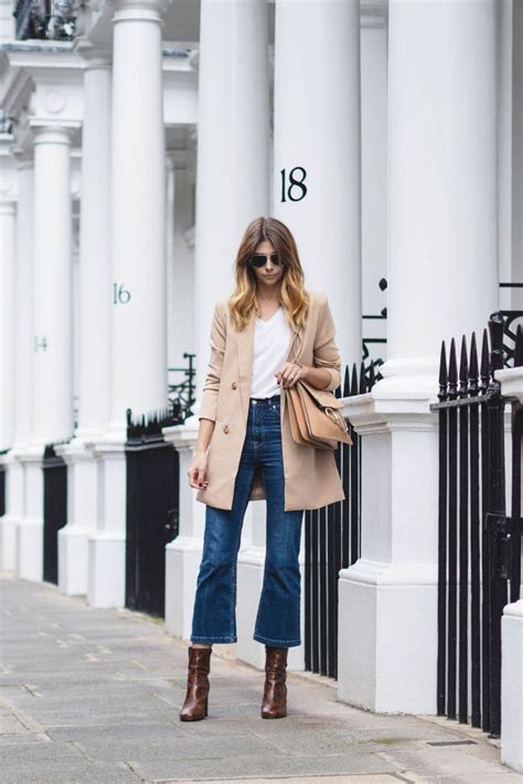 30 Classic And Amazing Flared Jeans Outfits