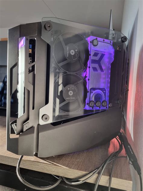 Mini Itx Antec Striker With Lovely Modifications Rwatercooling