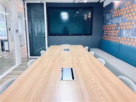 Soho东海广场共享办公联合办公商务中心短租办公室出租租赁租金
