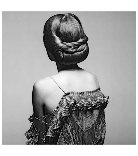 Clive Arrowsmith © Pleasurephoto Room