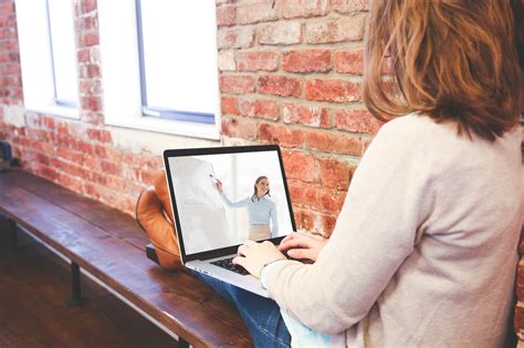 Digital Age Teachers Online Learning And Elearning