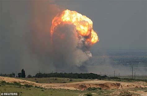Ukraina Balas Serang Rusia Rudal Storm Shadow Yang Dipasok Inggris Hantam Gudang Senjata Di