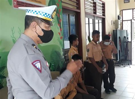 Tekan Angka Kecelakaan Polres PPU Ajak Pelajar Pahami Pentingnya