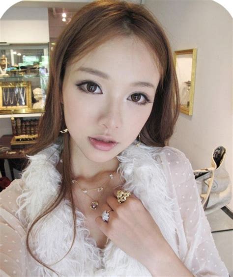 The Iskandaloso Group The Cutest And Sexiest Asians Huang Yi Lin Sexy And Adorable