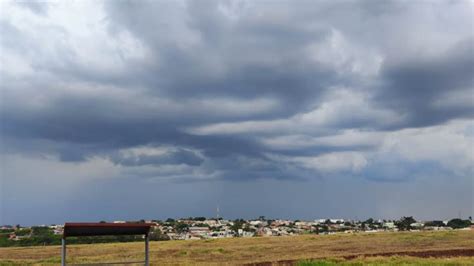 Defesa Civil emite alerta para risco de temporal em Londrina e região