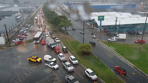 Alerta Fortes Chuvas Deixam Trânsito Intenso Em Várias Ruas De João