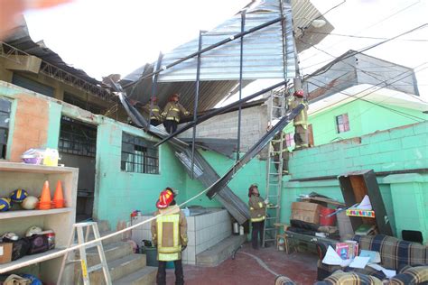 Fuertes vientos causan daños en la escuela Niño Victorioso en Santa