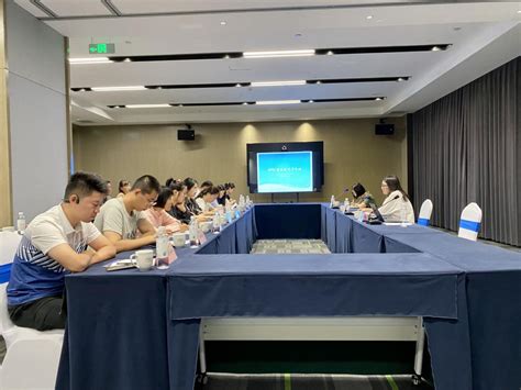 盐城市外事办 图片资讯 Apec商务旅行卡——“县区板块月月行、重点企业家家到”系列报道5市外办赴大丰区举办apec商旅卡推介会
