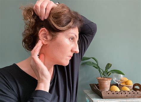 When And How You Should Check Yourself For Head Lice Licefreee