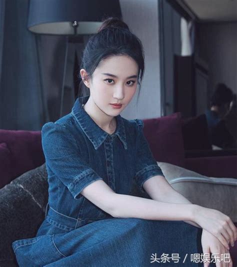 女星梳丸子頭的樣子，唐嫣甜美，趙麗穎可愛 每日頭條