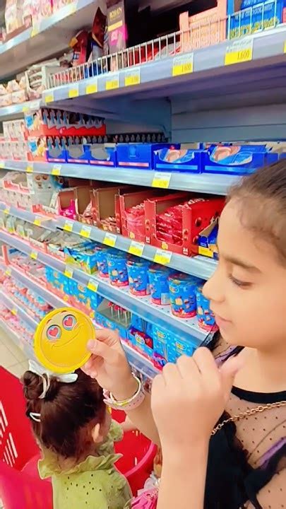 تالا اختارت شوكولا الأيموجي😍😍😍ماما على شكل قلوب🥰🥰تالاوديالا 💞 Like