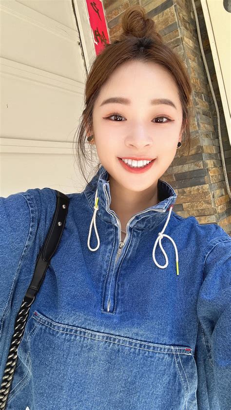 我今天要出去玩💕💕 希望你們一人一句誇的我 從40歲變成25歲😂😂😂😂😂