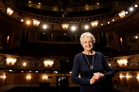 Murder She Wrote Actress Angela Lansbury Dies Aged 96