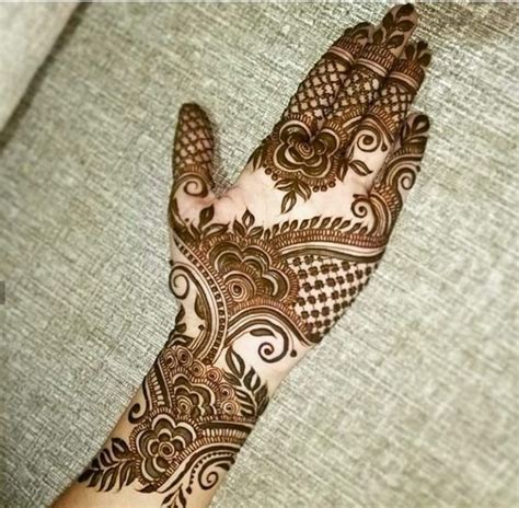 Pakistani Arabic Mehndi Design For Front Hand Simple And Latest