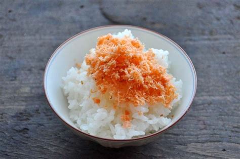 手作りが美味しい！鮭フレーク（ふりかけ）のレシピ作り方：白ごはんcom レシピ 料理 レシピ 食べ物のアイデア