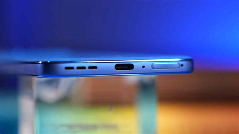 Motorola Edge Neo Review Brilliant Display Balanced PackageBut Is It Enough