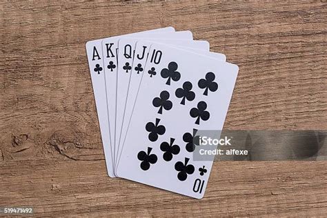 클로버 세트 어울리다 게임하기 카드를 압살했다 탁삭용 곧은에 대한 스톡 사진 및 기타 이미지 곧은 도박 로얄 플러시 Istock