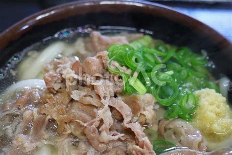 さぬきうどん店の肉うどん No 30126050｜写真素材なら「写真ac」無料（フリー）ダウンロードok