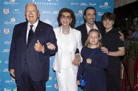 Így Néznek Ki Most Sophia Loren Magyar Unokái Vittorio és Beatrice Fotó