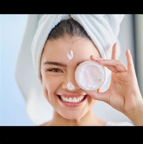 Виновна е сутрешната ви рутина Кожата на лицето страда от тези 3 грешки малки но важни За